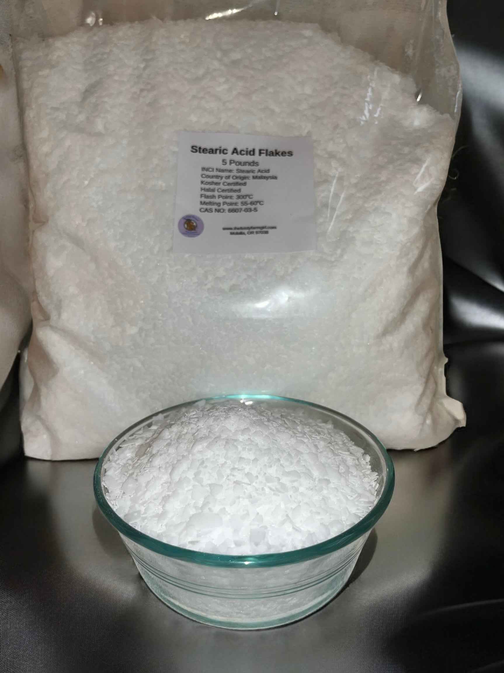 Stearic Acid Flakes (RSPO) – The Feisty Farmgirl Soap Company